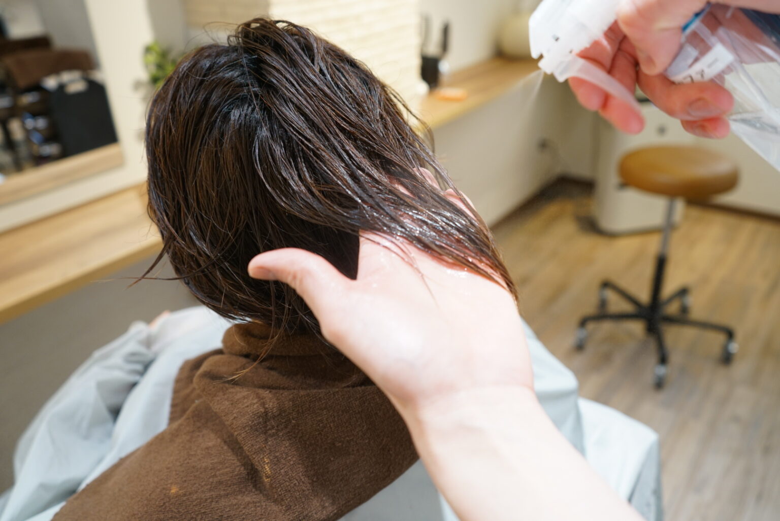 pilastrohair | Pilastro Hair公式ホームページ。縮毛矯正、髪質の悩み改善を得意にしています。